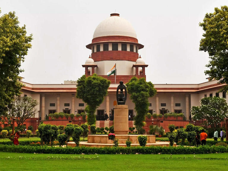 PIL in Supreme Court alleges Rs 1,500 cr banking fraud, seeks court ...