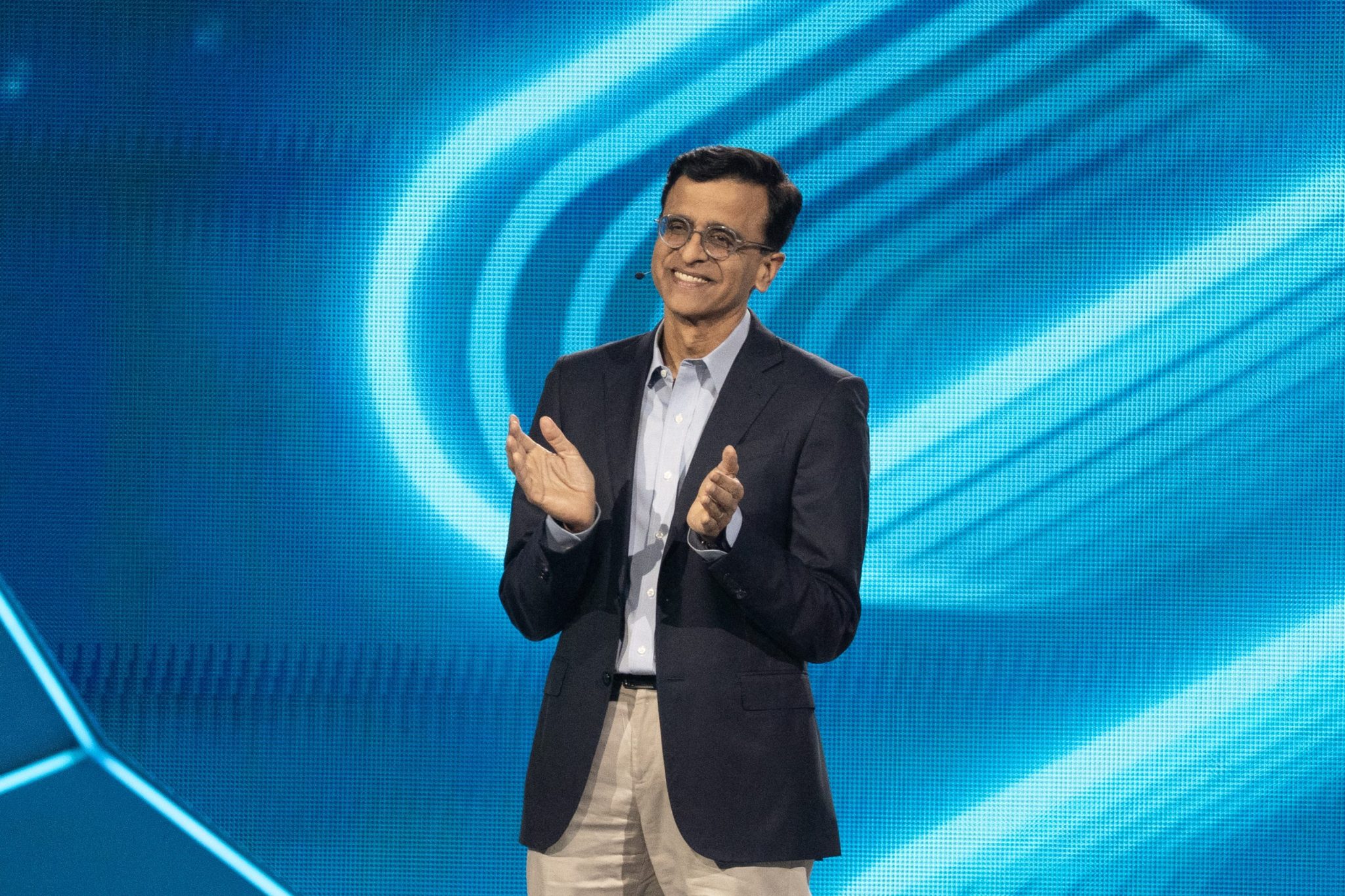 Snowflake CEO says there’s a big myth at the heart of every org chart