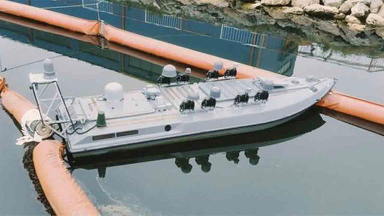 Maritim drone brugt i krigen i Ukraine eksploderer i rumænsk havn ved ...