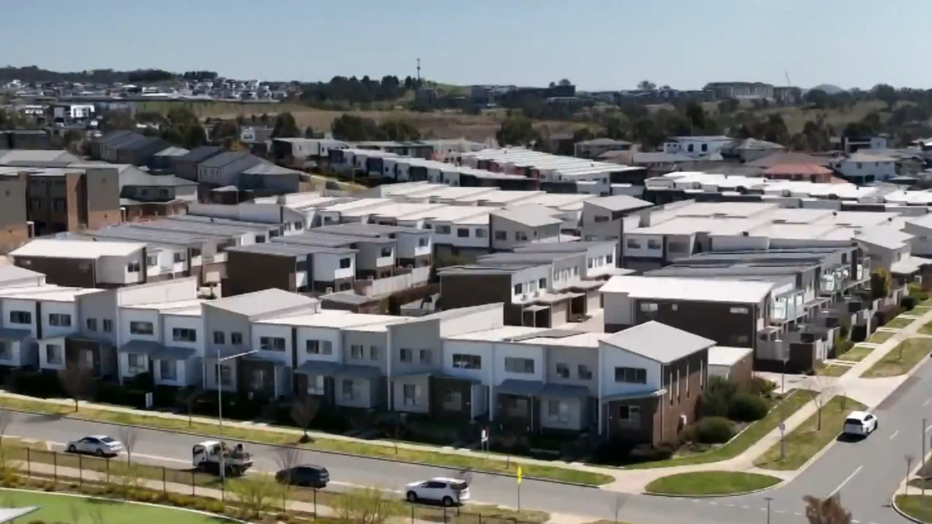 Bottom falls out of housing market as buyer demand collapses