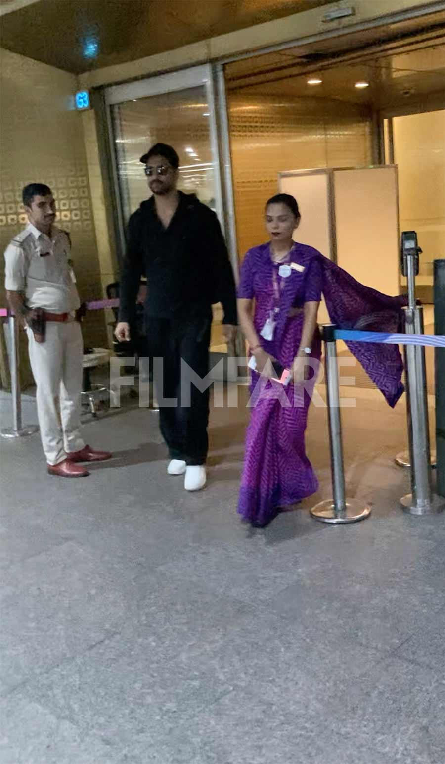 Photos: Vicky Kaushal keeps it casual and cool in an all-black look as ...