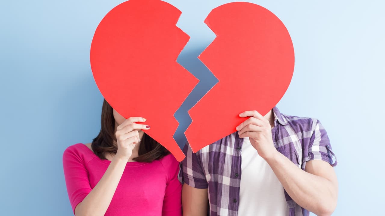 5 reasons he is not texting you back after a fight