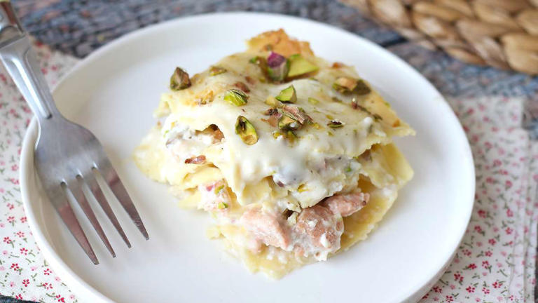 June 8th daily menu: a light zucchini starter, elegant salmon lasagne ...