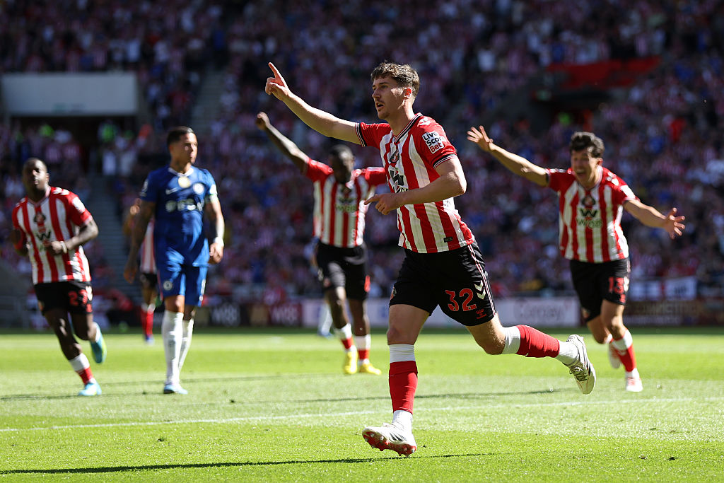 Sunderland star ready for Europa League after Kylian Mbappe battle