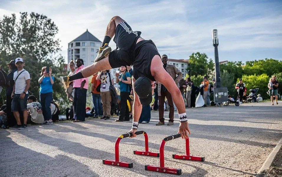 Master calisthenics for strength anywhere you go