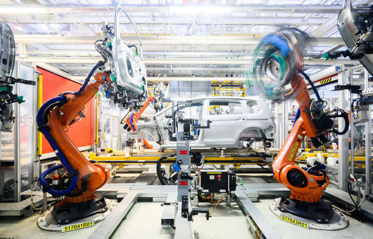 German factory orders decline in April
