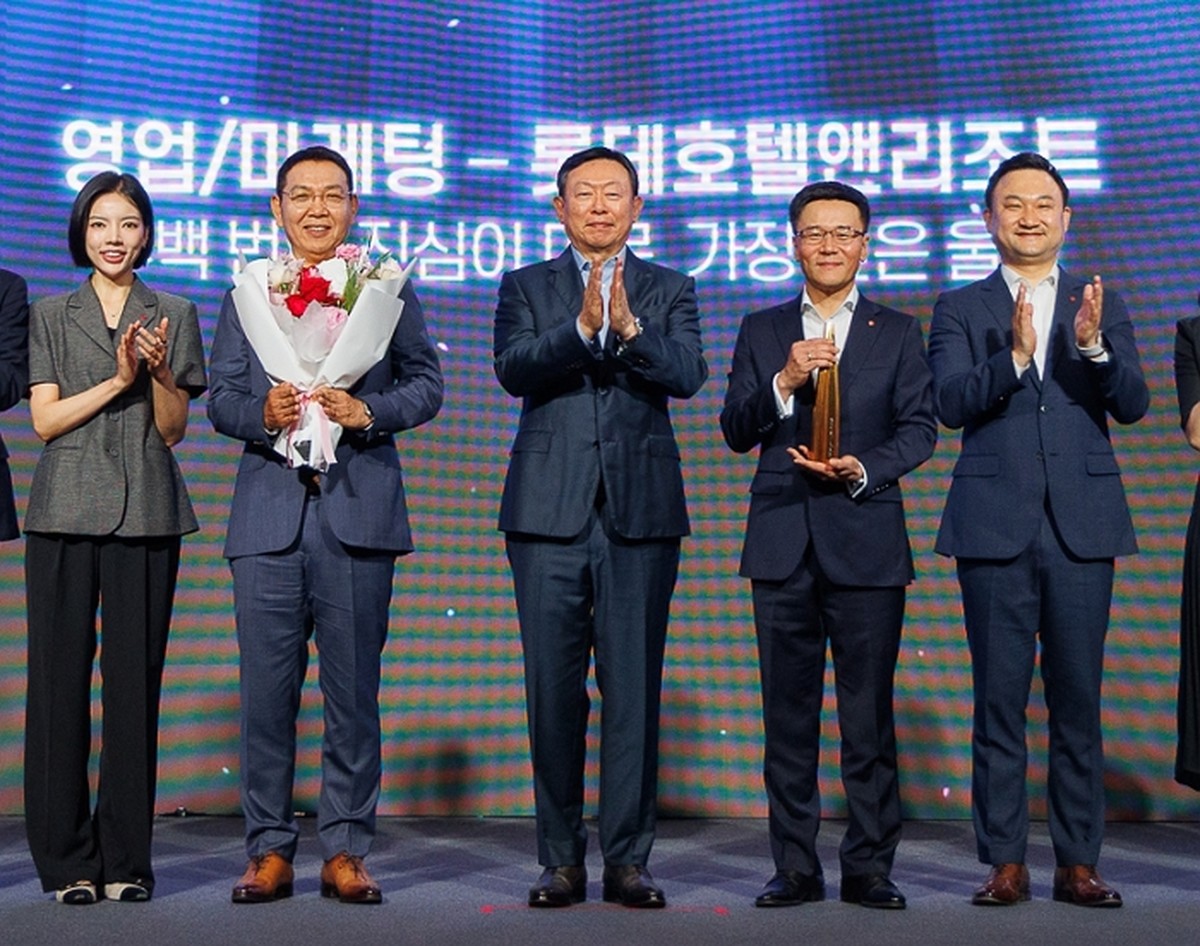 신동빈 회장이 다시 꺼낸 '도전 DNA'...롯데호텔, APEC 성과로 롯데어워즈 대상