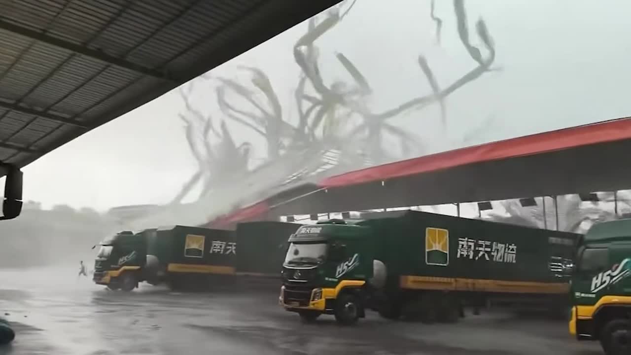 Warehouse roof torn off during tornado hits power line in China