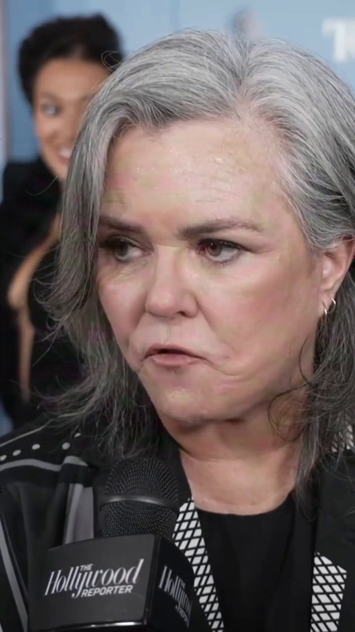 Rosie O’Donnell criticizes Trump in rare public appearance