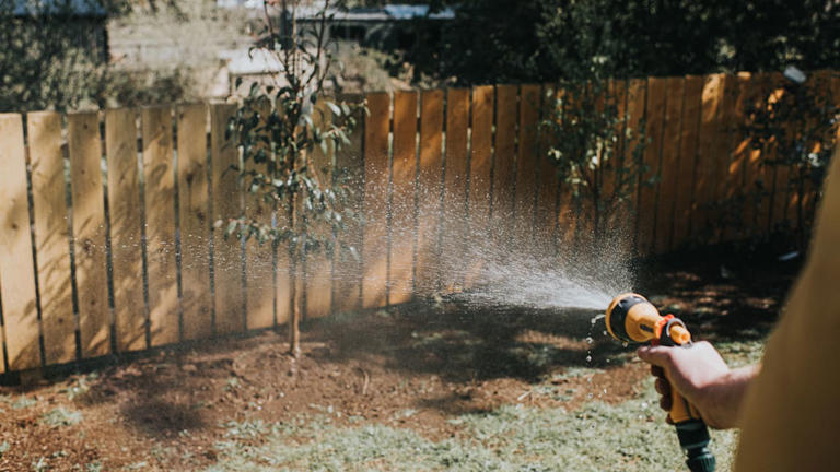 Außenanschluss am Mietshaus - darf der Mieter einfach Gartenwasser zapfen?