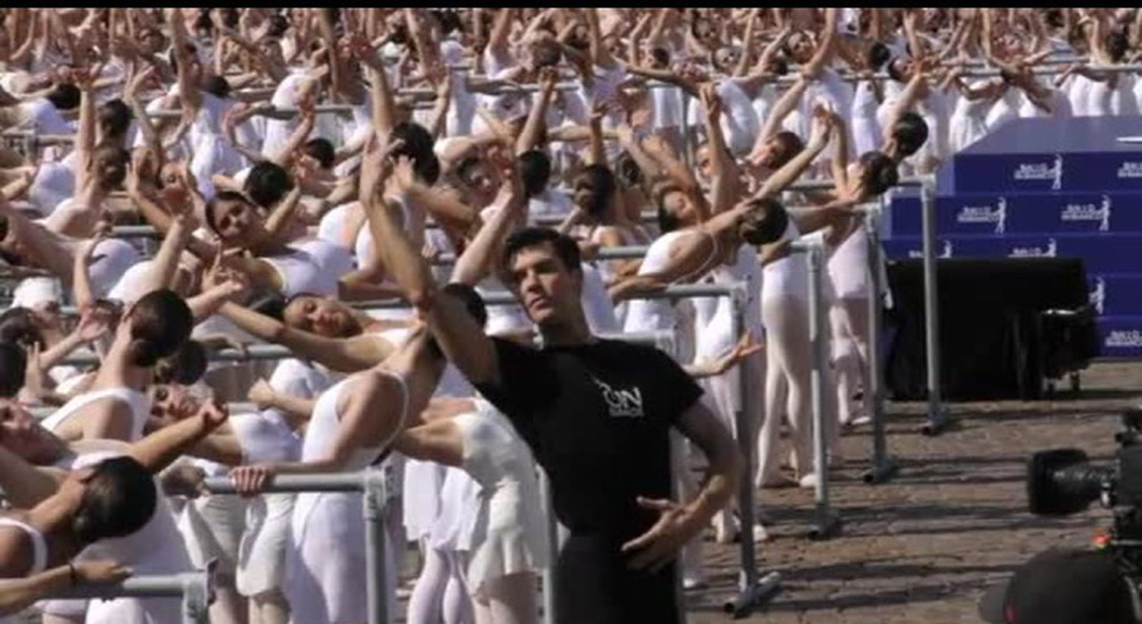 Ballo in bianco da record con Roberto Bolle a Torino