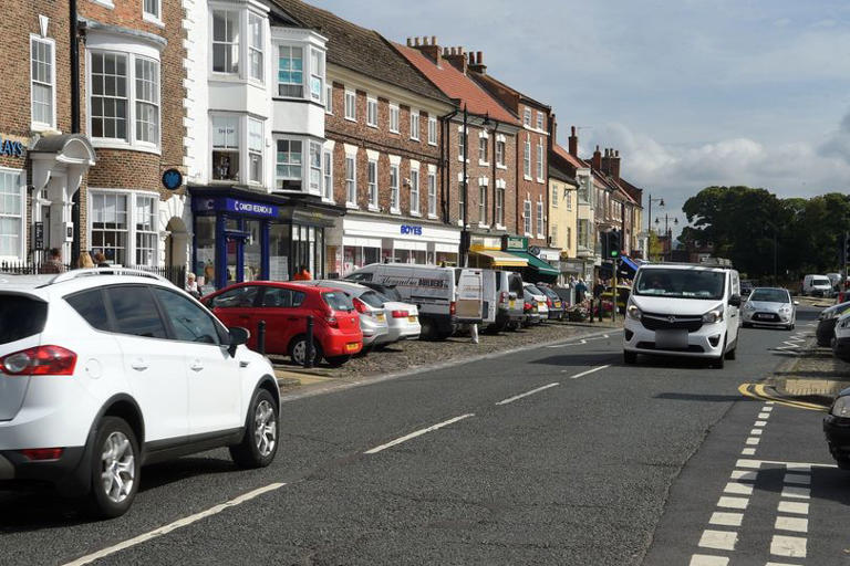 Van driver 'tried to swing at cyclist' during distressing incident in ...