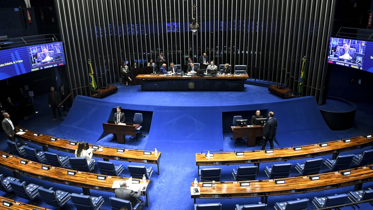 PEC da 6x1: Alcolumbre deve convocar reunião para definir tramitação