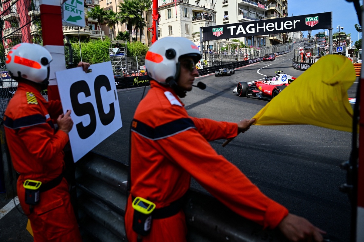 Pourquoi Hamilton et Hadjar n'ont pas été pénalisés sous safety car