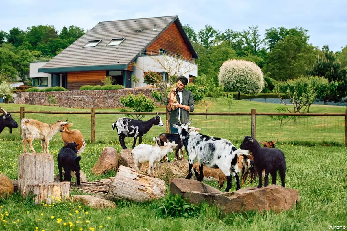 Thibaut Pinot biedt zijn boerderij - langs het parcours van de Tour de ...