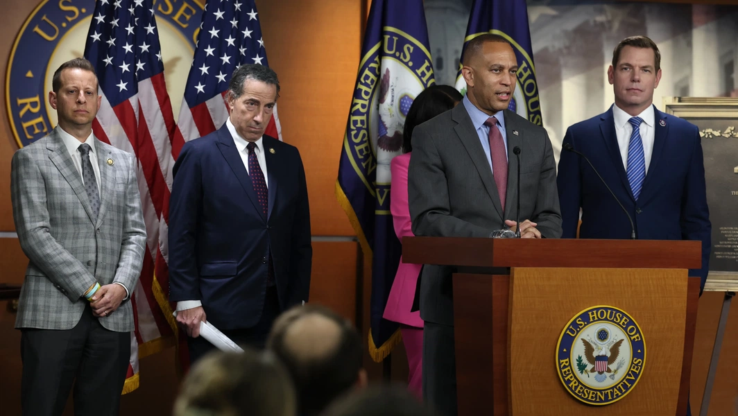 House Democrats vow swift Trump probes if they retake House