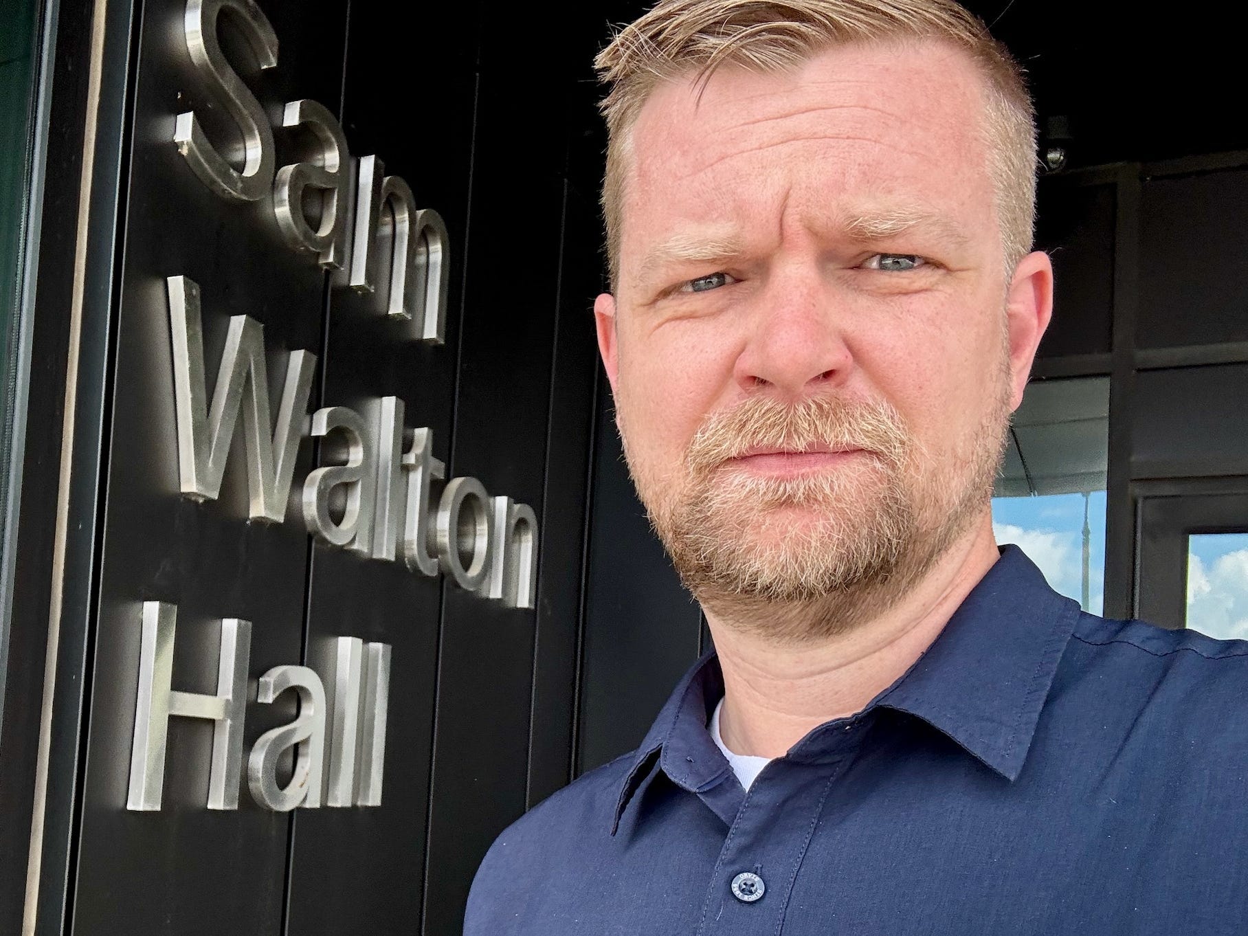 I went to Walmart's HQ and saw how AI is changing what people see, buy ...