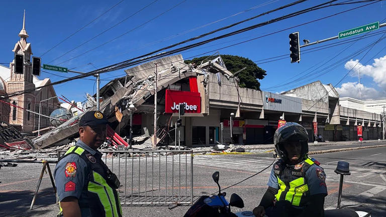 Intense footage shows building collapse after deadly earthquake