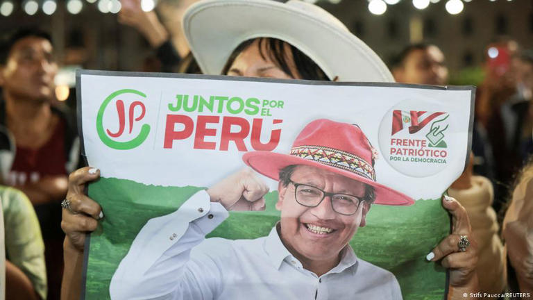 Peru: Presidential election too close to call