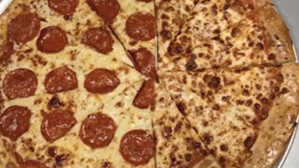 People thought Chuck E Cheese reused old pizza slices - then the ...