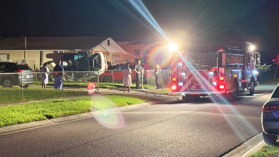 Man arrested after crashing car into St. Pete home: police