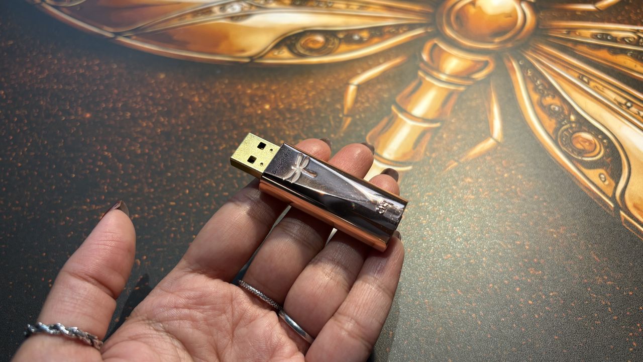 The DragonFly Copper hovers into view as AudioQuest's most powerful and ...