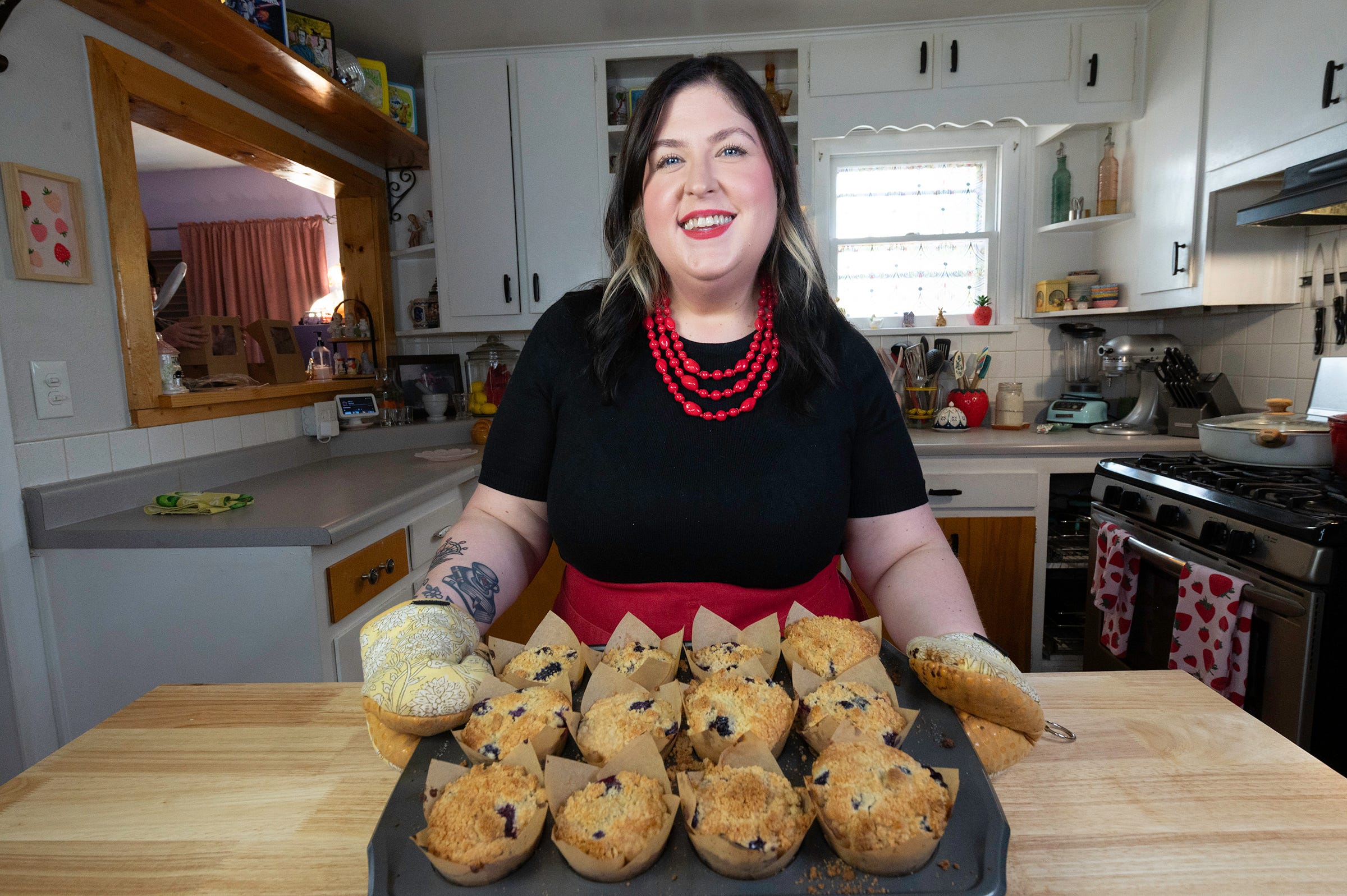 Pueblo baker competes on Food Network's '100 Cooks' competition