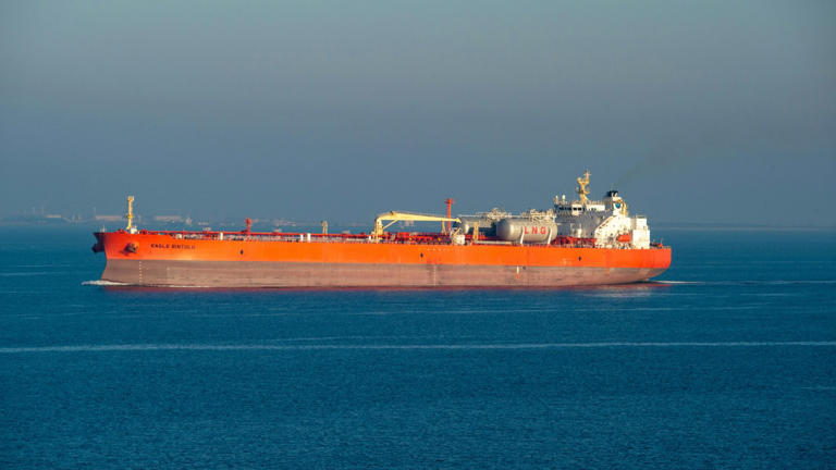 The US Navy is now quietly guiding oil tankers through the Strait of ...