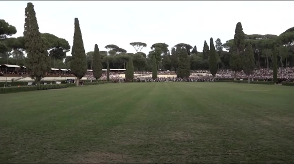 Arma dei carabinieri a Villa Borghese, le immagini del carosello