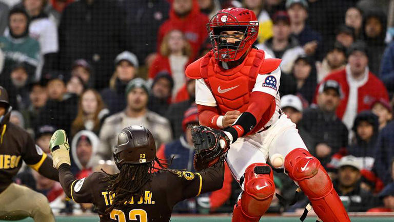 Yankees-Red Sox trade could solve catcher woes after Austin Wells injury