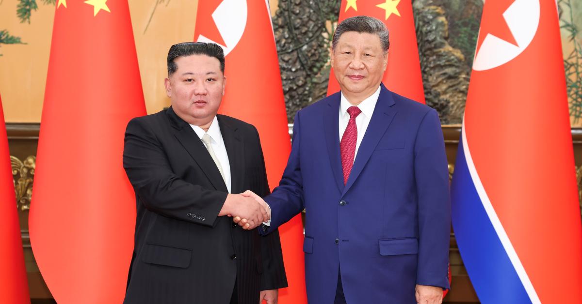 China's Xi Jingping meets with North Korean dictator Kim Jong Un for ...