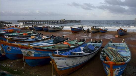 Monsoon advances into parts of Karnataka, Maharashtra; progress nearly ...