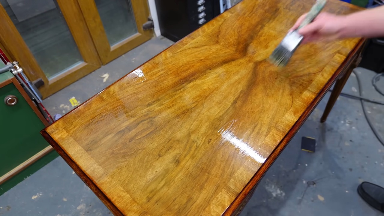 He found a $1,495 desk - then saw missing veneer and strange black ...