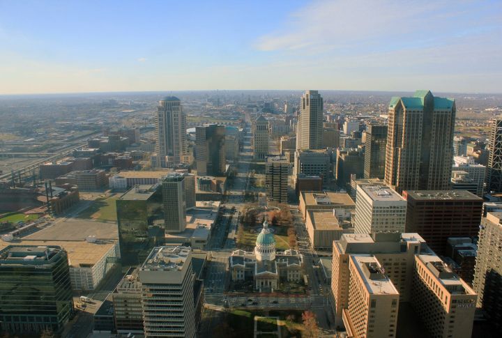 15 US cities you might want to avoid for solo travel