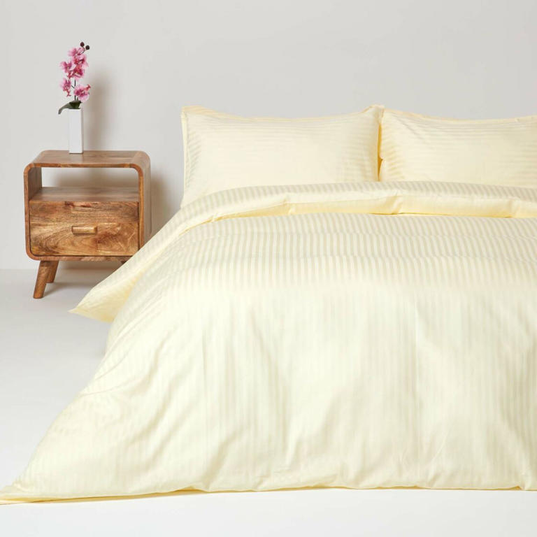 11 breathable and lightweight bedding sets ideal for summer sleeping