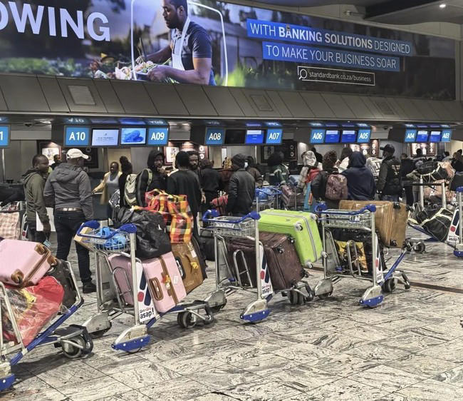 141 Mozambican nationals sent home through the Lebombo Port ...