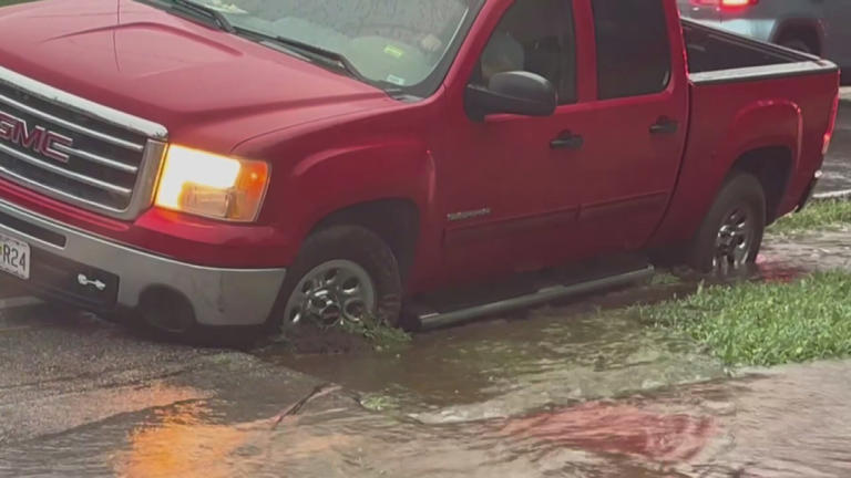 Flash flooding closes Springfield intersection; storms knock out power ...