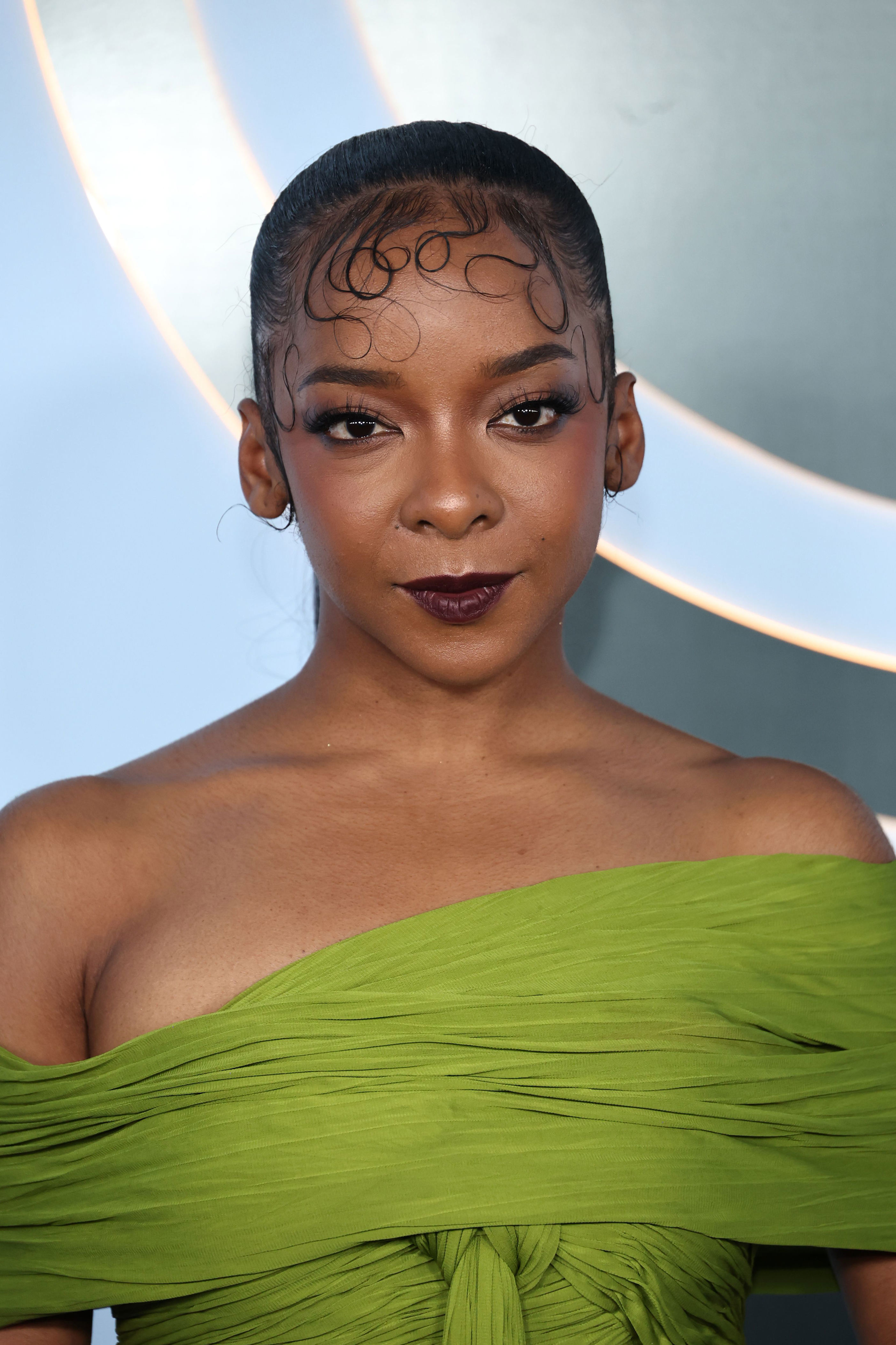 The best beauty looks at the 2026 Tony Awards