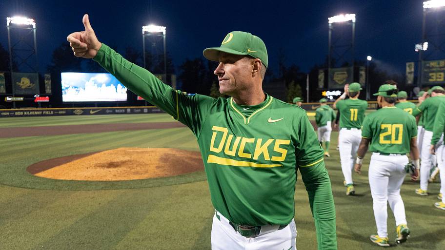 The 3 early holes Mark Wasikowski will need to fill for Oregon in the ...