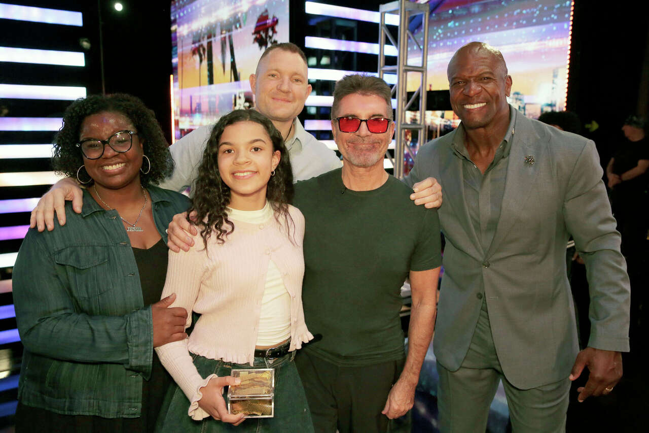 Texas teen earns first Golden Buzzer on America's Got Talent