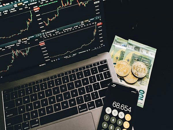Indian markets under bear grip as global sentiment sours again