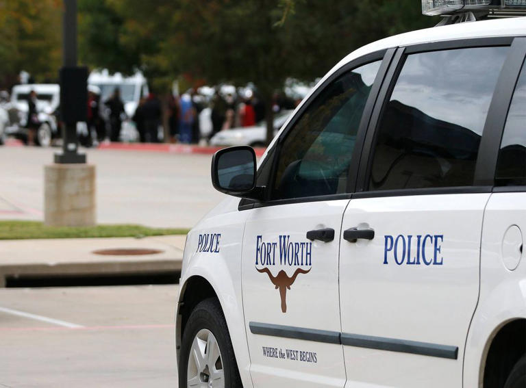 Shooting at Fort Worth's Stop Six Park injures child, officer and two women