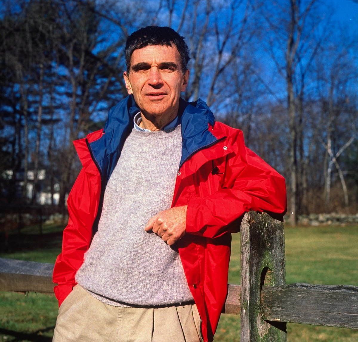 Pulitzer Prize-winning author Robert Coles passes away