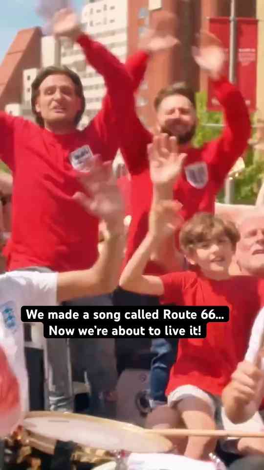 39 days, one tour bus, and the whole country ahead