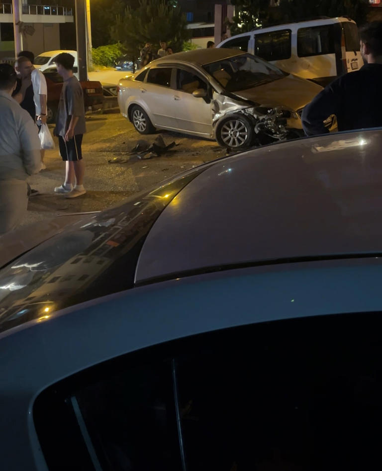 Yaralamalı zincirleme kazanın görüntüleri ortaya çıktı