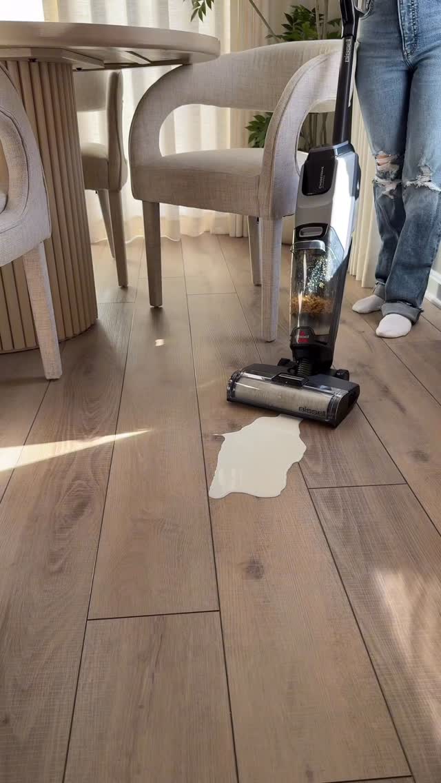 Easy vacuum mop for everyday cleaning