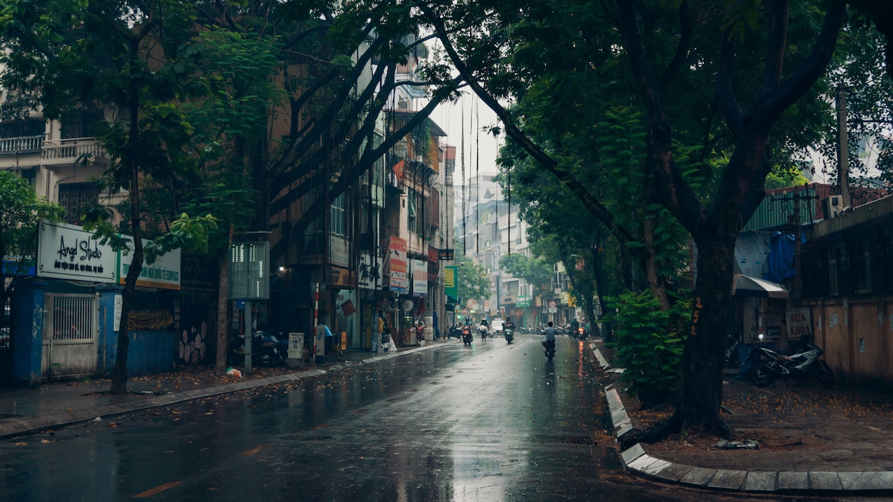 IMD issues yellow alert for Mumbai and its neighboring districts on June 9