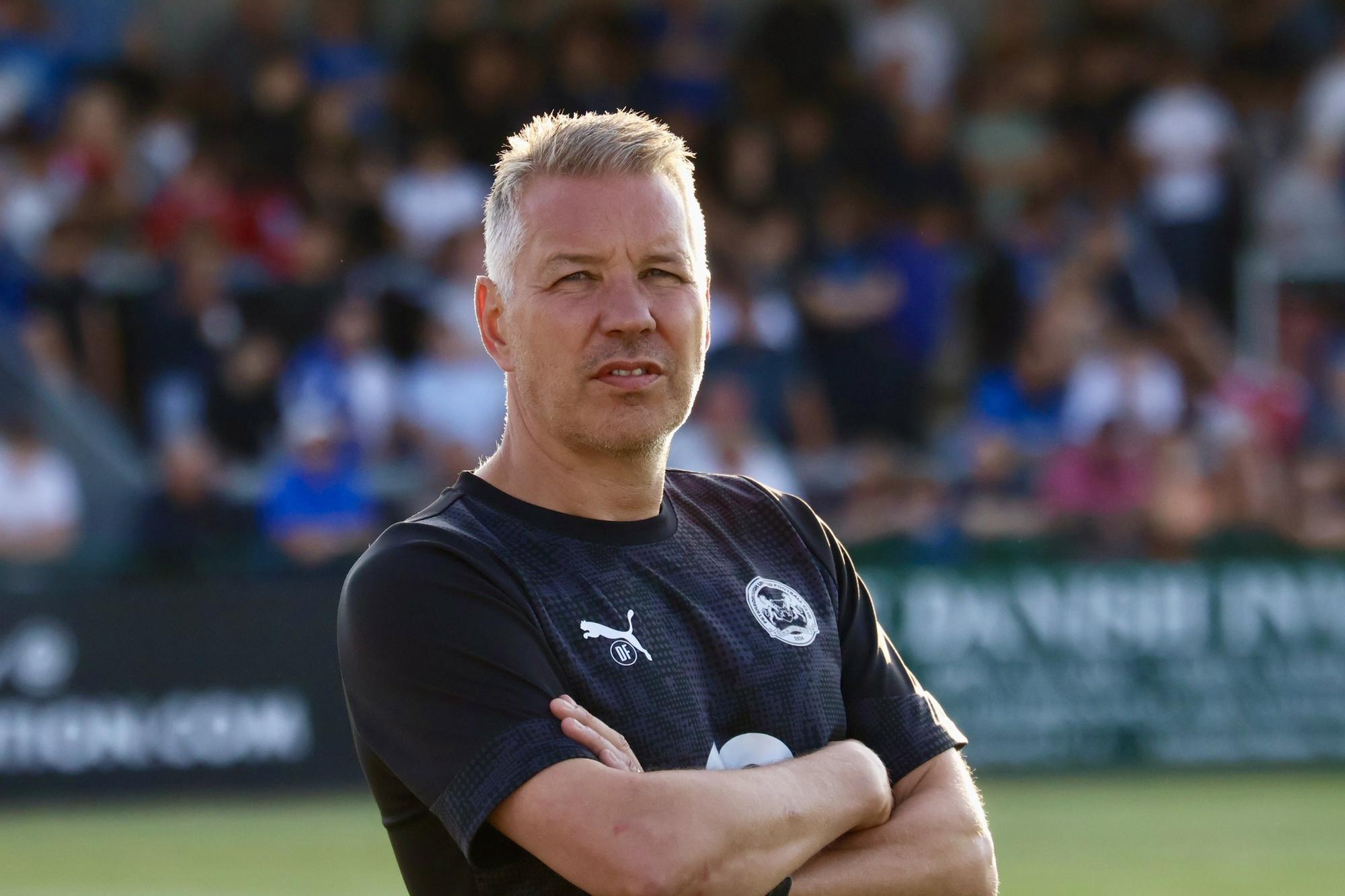 Former Peterborough United boss now in a 3-way tussle to land League ...