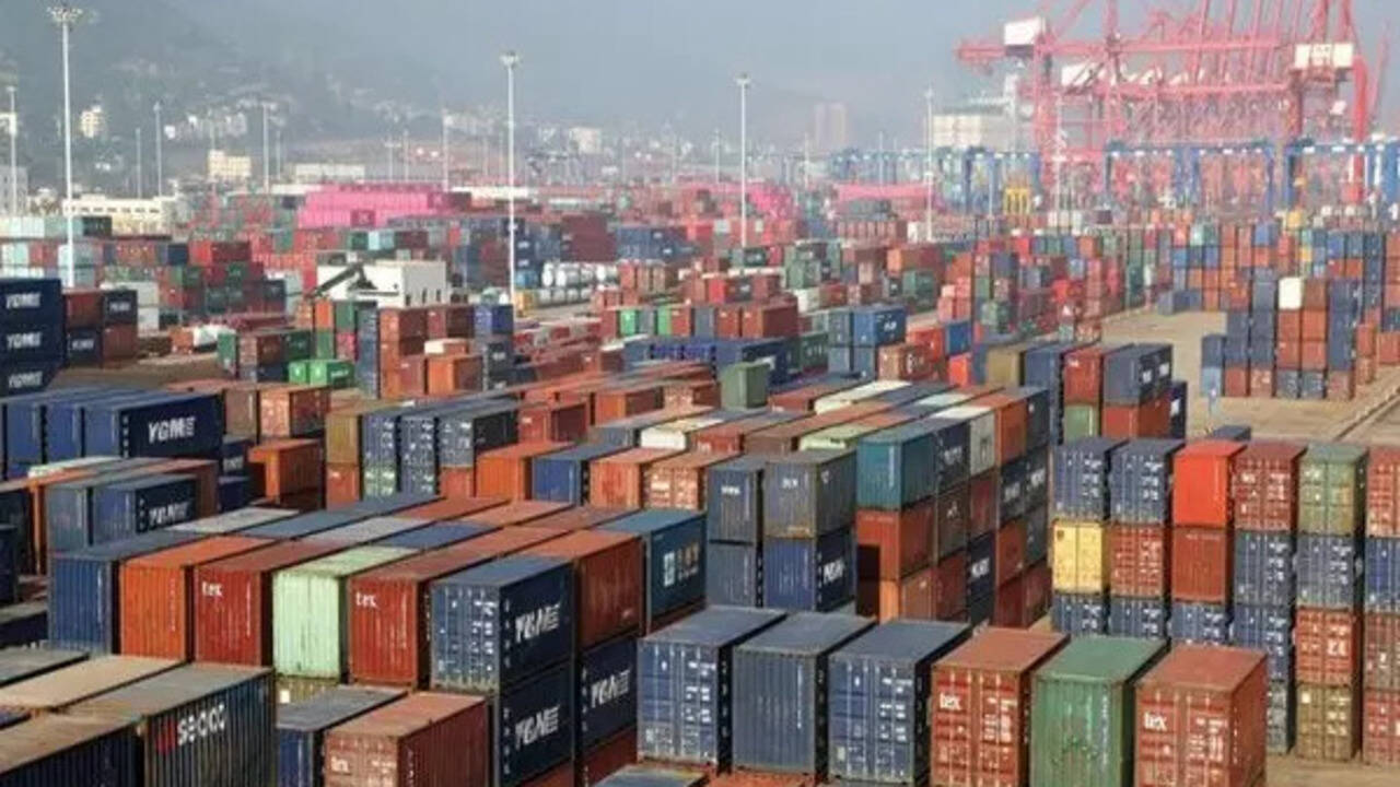 India’s current account surplus narrows to USD 7.1 billion in Q4, trade ...