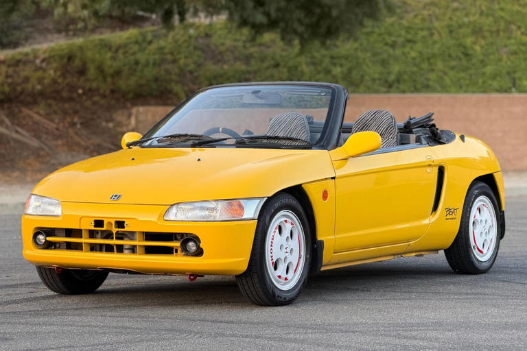 1991 Honda Beat kei roadster heads to auction with low mileage and ...